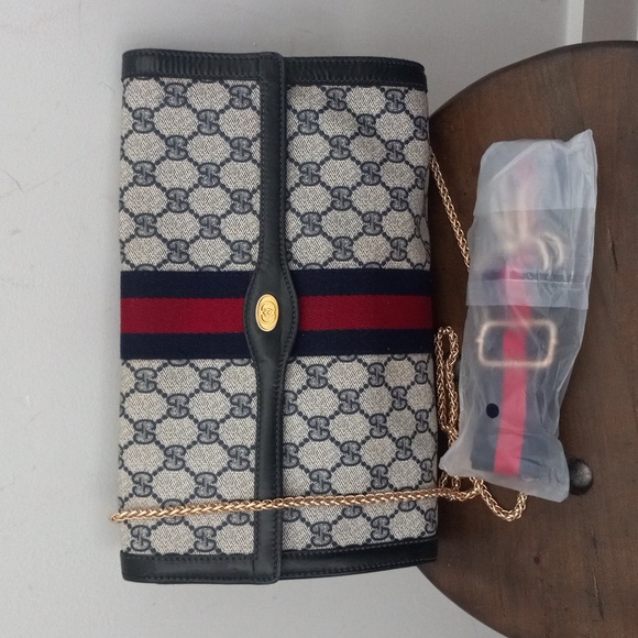 Gucci | Bags | Authentic Vintage Gucci Gg Monogram Supreme Sherry Web ...